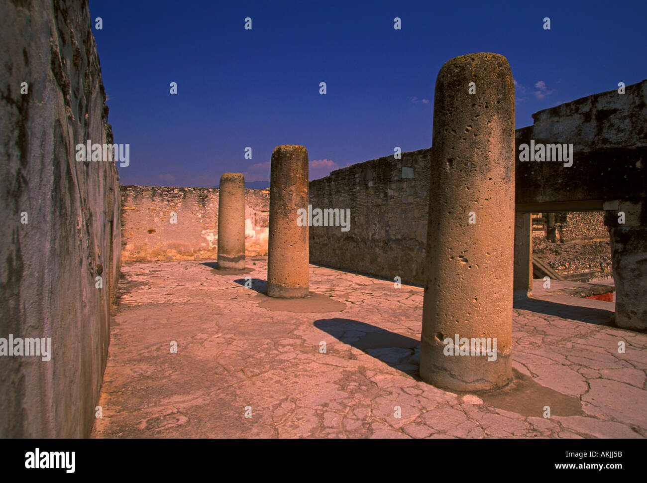 Antechamber high priests palace columns hi-res stock photography and ...