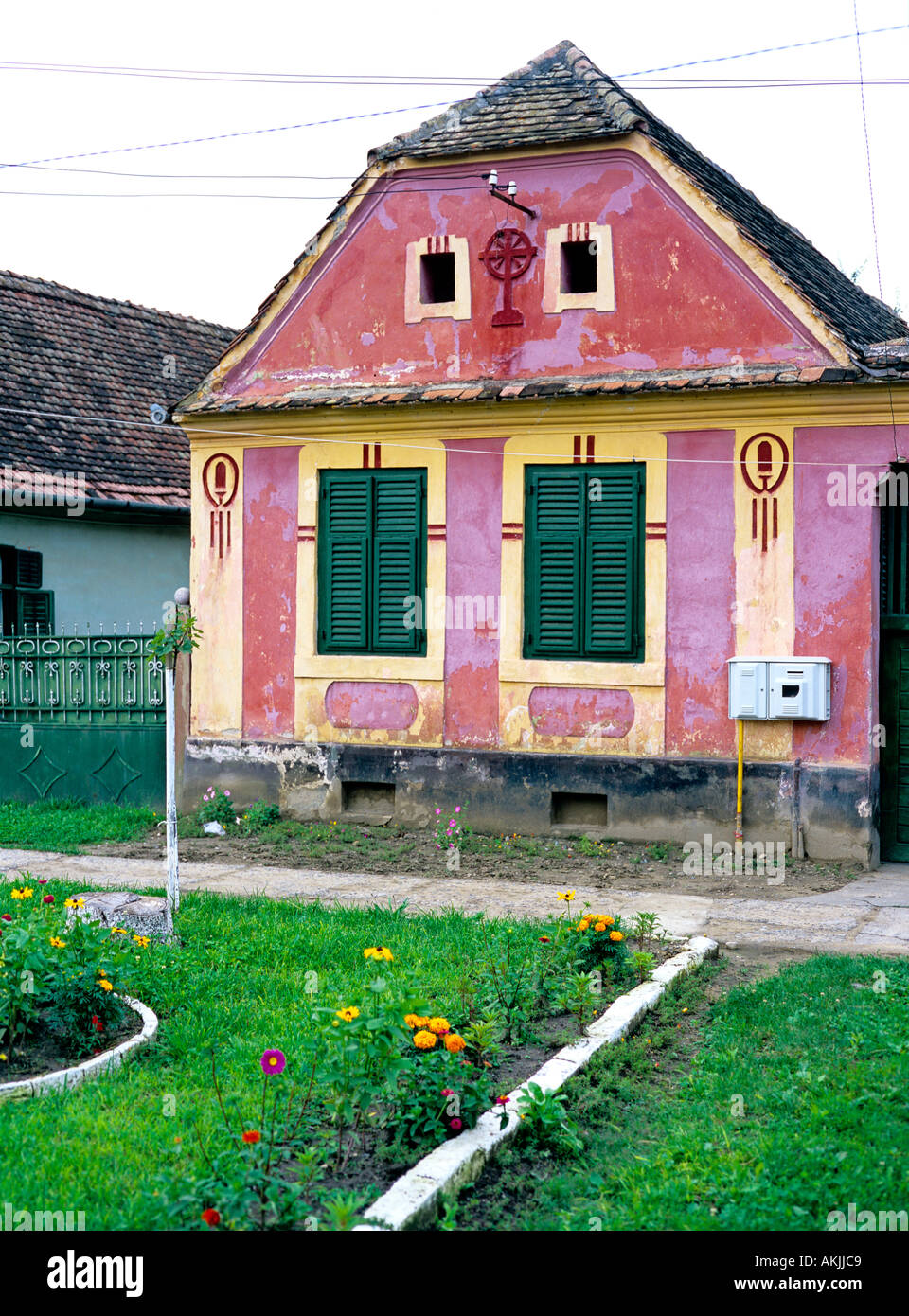 Typical village house in Romania Stock Photo - Alamy