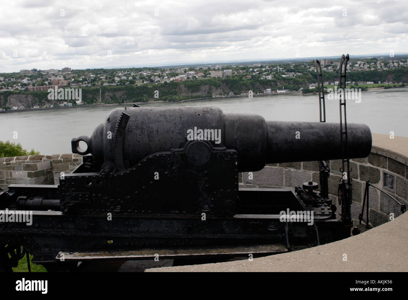 Large cannon hi-res stock photography and images - Alamy