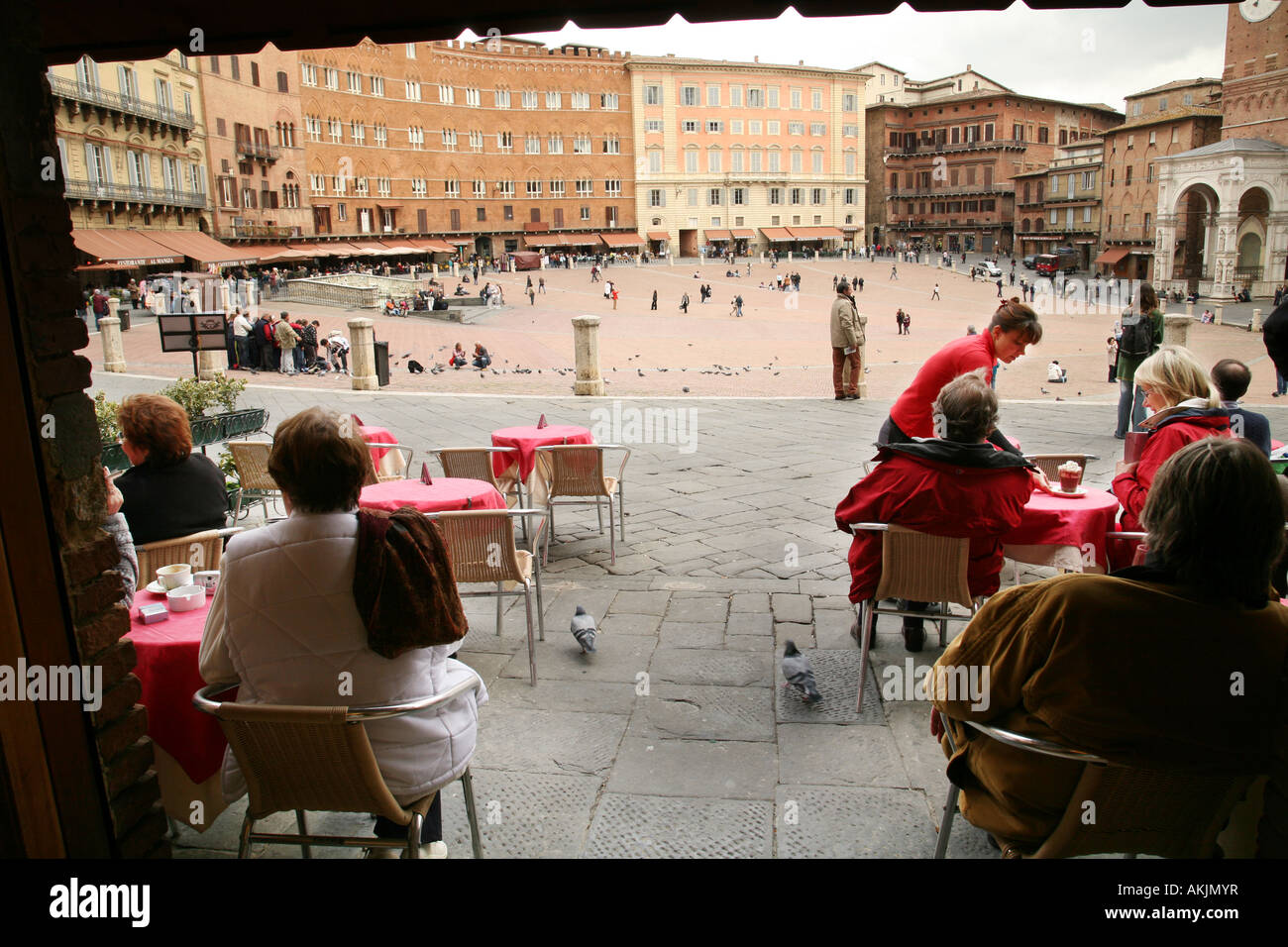 Il campo hi-res stock photography and images - Alamy
