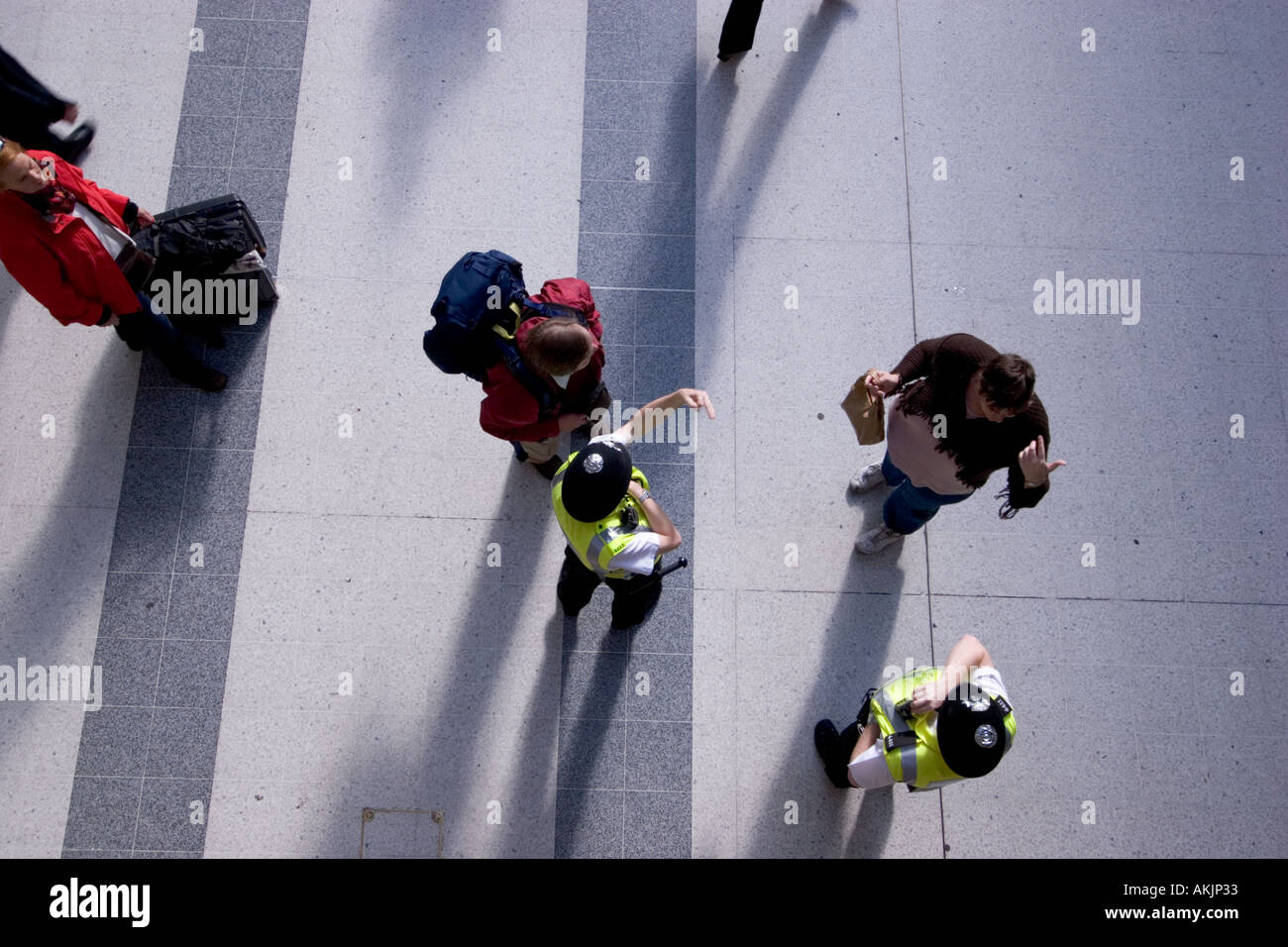 Policeman giving directions hi-res stock photography and images - Alamy
