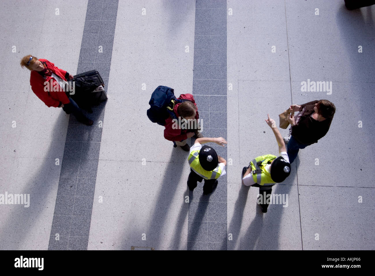 Policeman giving directions hi-res stock photography and images - Alamy