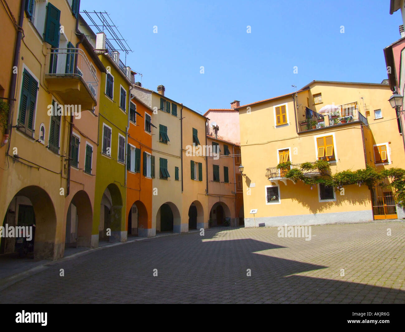 Main square, Borgo Rotondo historic centre, Varese Ligure, Ligury ...