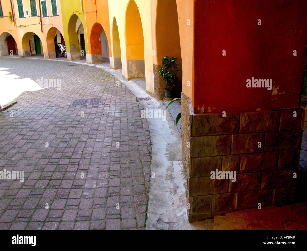 Main square, Borgo Rotondo historic centre, Varese Ligure, Ligury ...