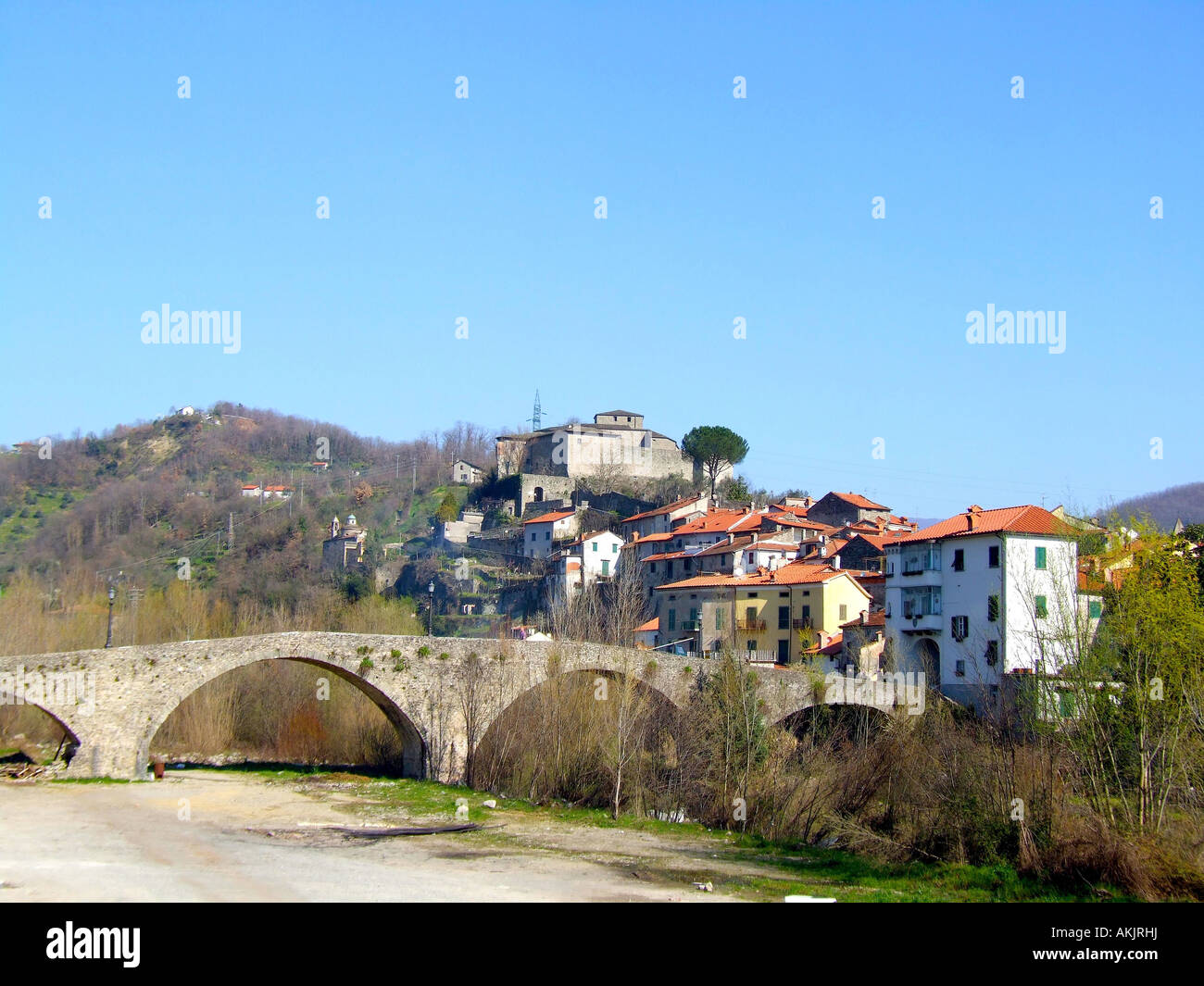 Ponte della Cresa bridge, Pontremoli, Tuscany, Italy Stock Photo - Alamy