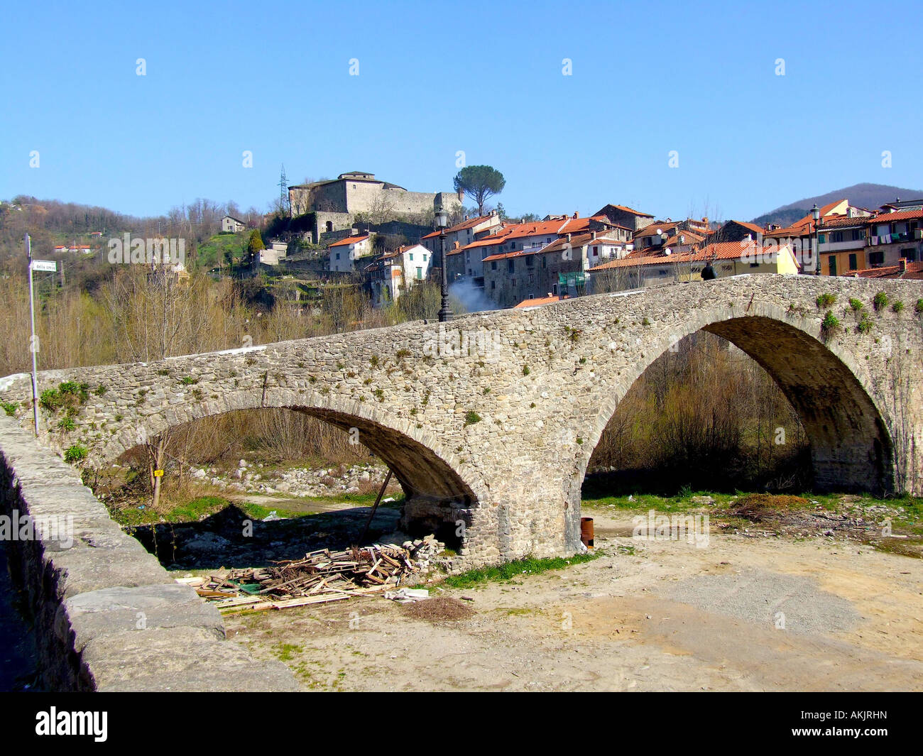 Ponte della Cresa bridge, Pontremoli, Tuscany, Italy Stock Photo - Alamy