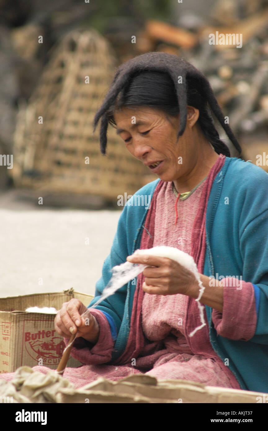 HKP72036 Woman spinning cotton thread Tawang Arunachal Pradesh India ...