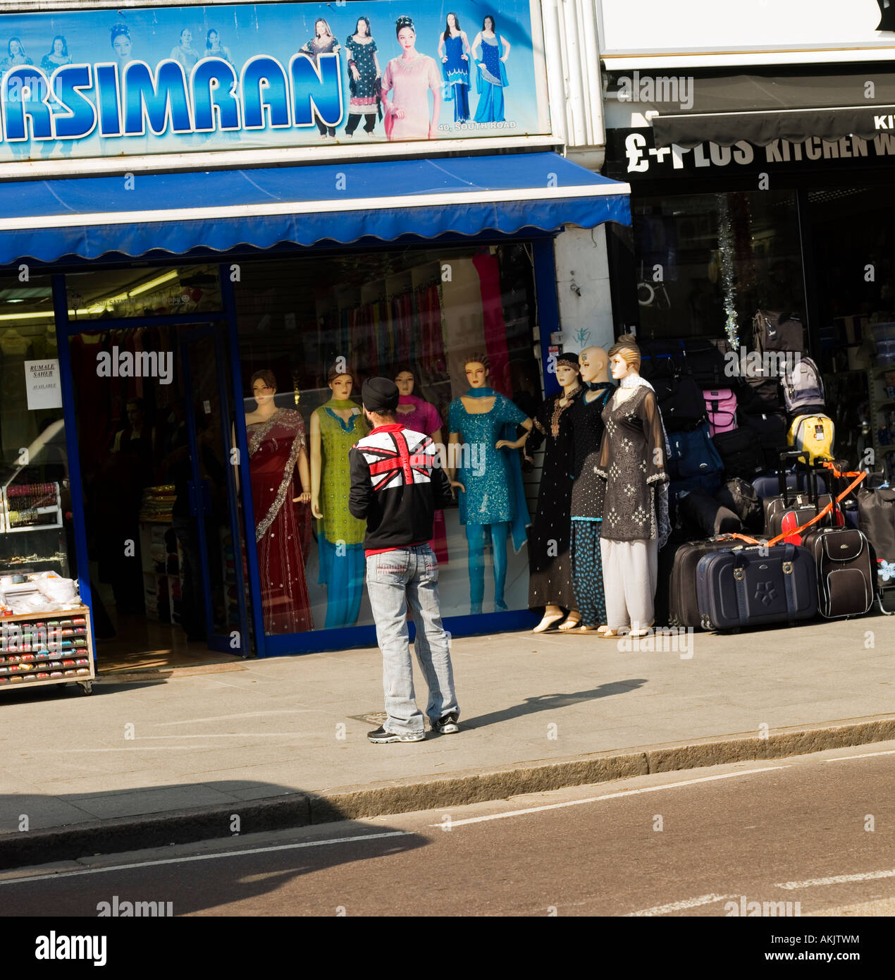 Southall shops hi-res stock photography and images - Alamy