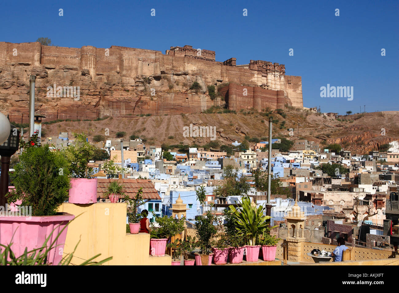 India, Rajasthan, Jodhpur, the blue city and Mehrangarh Fort Stock ...