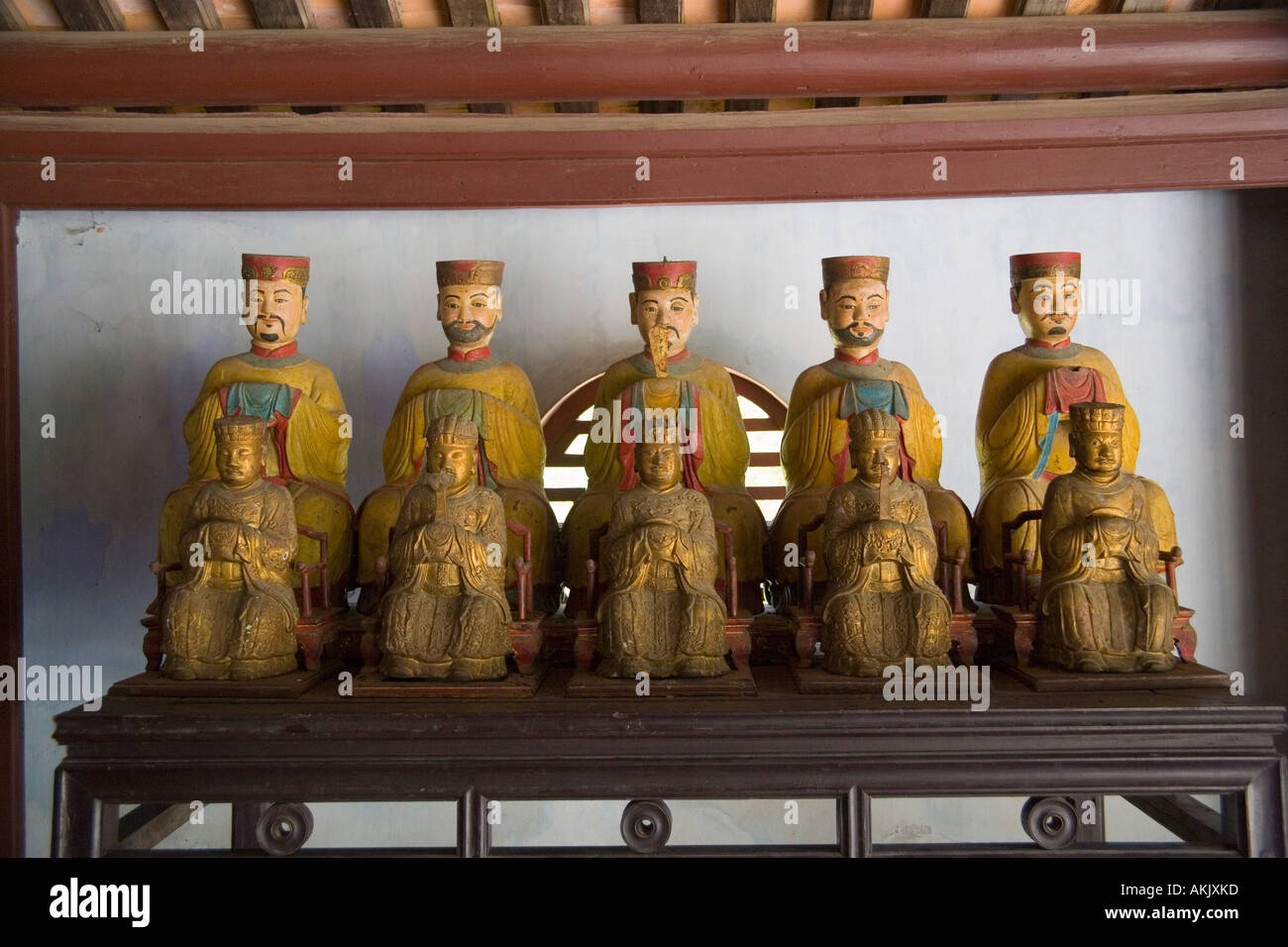 Closeup of statues in Vietnamese pagoda Stock Photo - Alamy