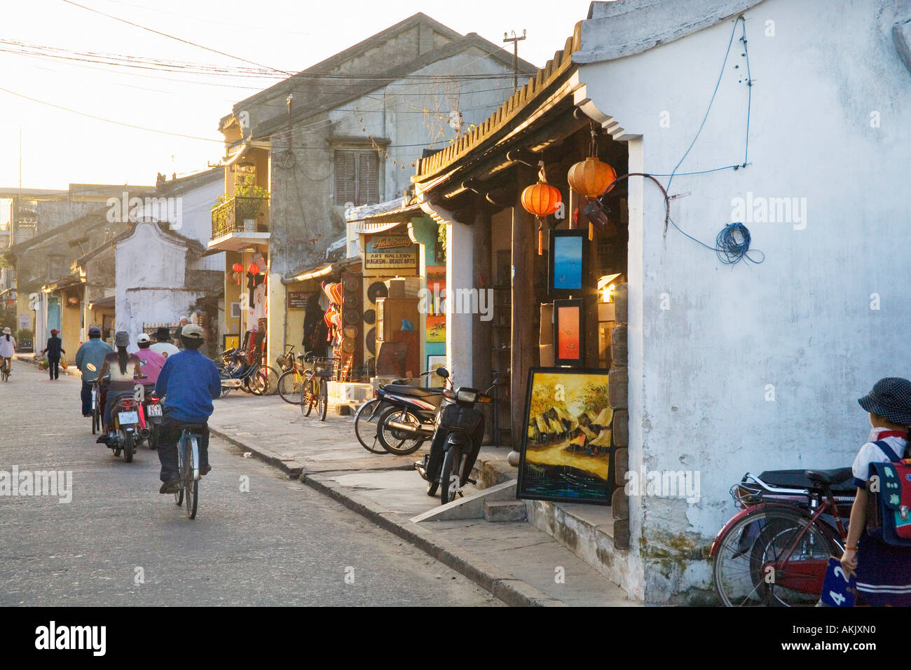 Hoi an vietnam storefront hi-res stock photography and images - Alamy
