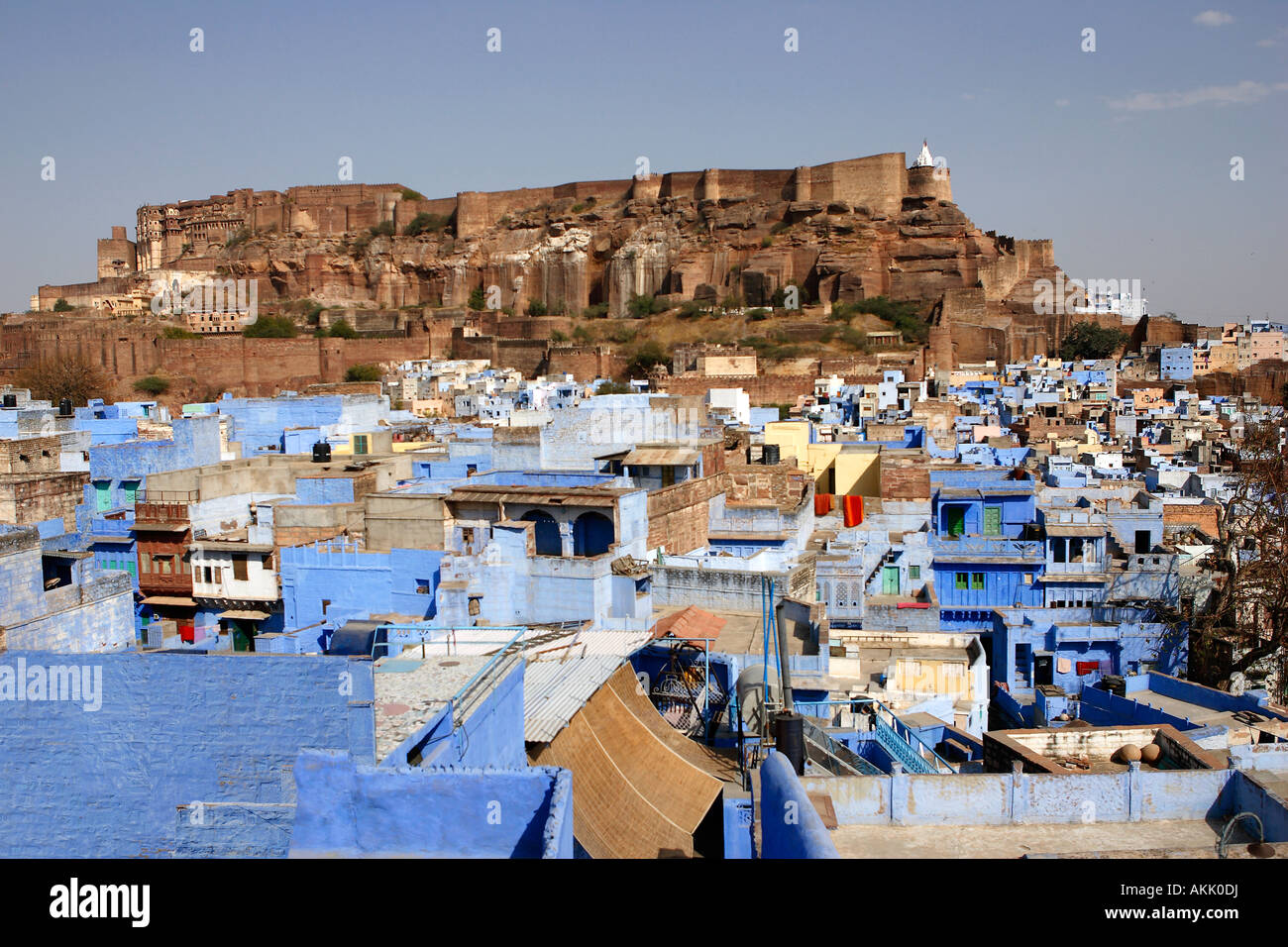 India, Rajasthan, Jodhpur, the blue city and Mehrangarh Fort Stock ...