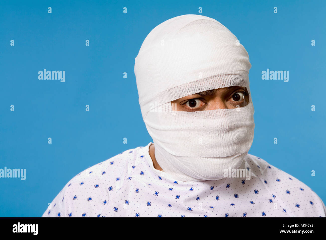 Portrait of male patient with bandages on head Stock Photo - Alamy
