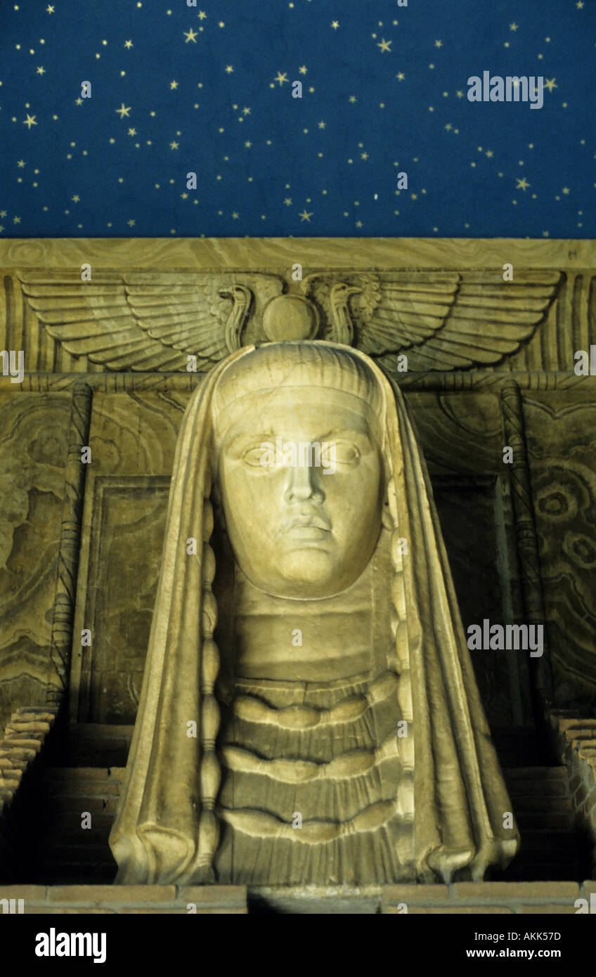Italy Rome Statues In A Gallery At Vatican Museums Stock Photo - Alamy