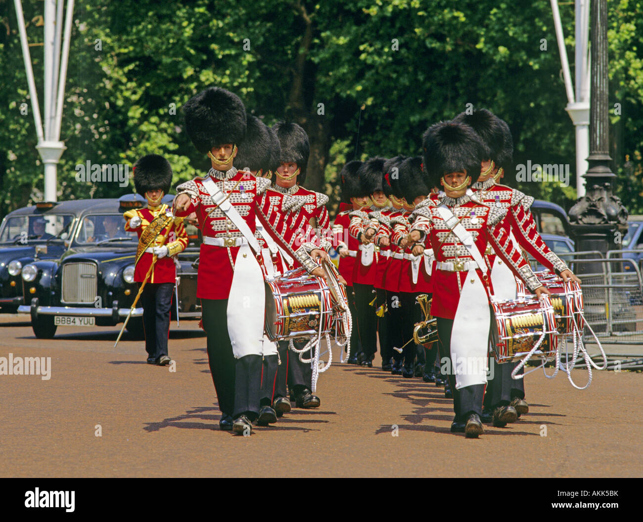 Marching Guards The Mall London England Stock Photo - Alamy