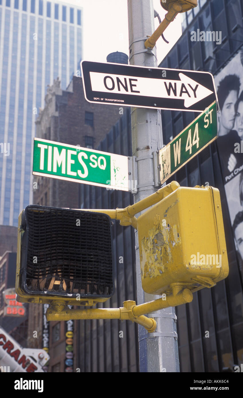 Times square signage hi-res stock photography and images - Alamy
