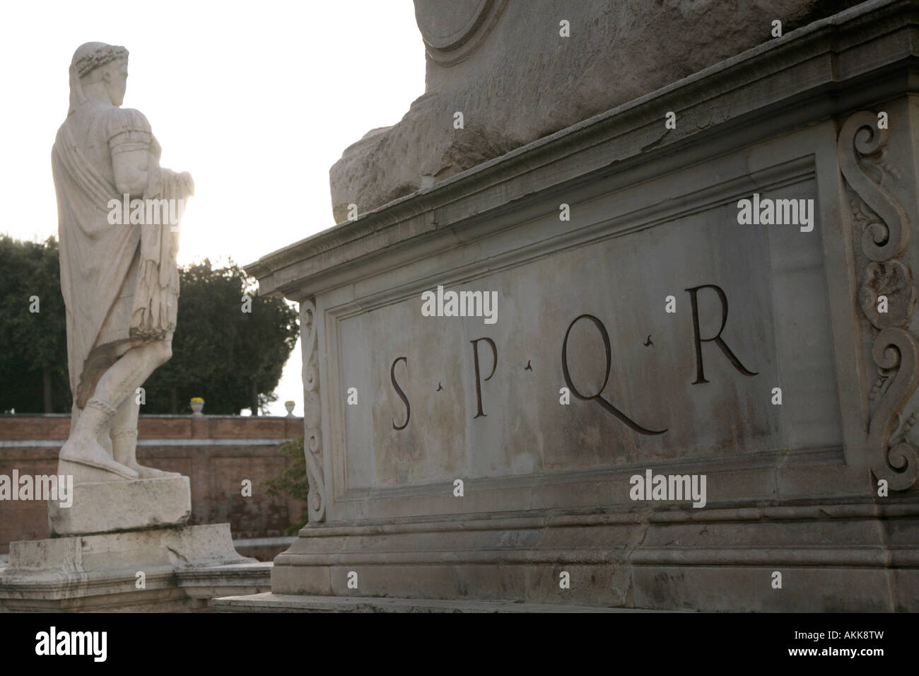 Senatus populusque romanus hi-res stock photography and images - Alamy