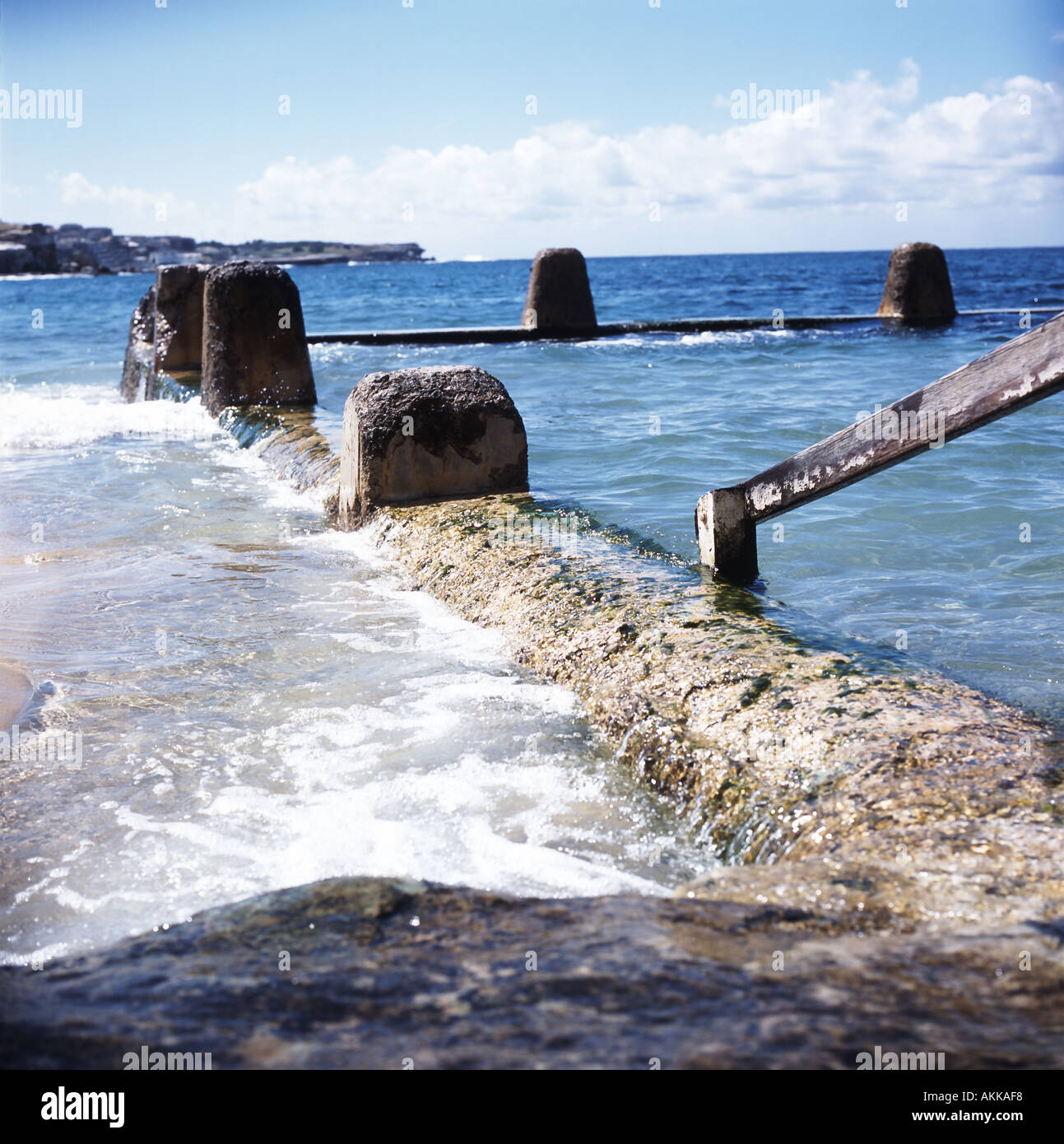 Coogee rock pool hi-res stock photography and images - Alamy
