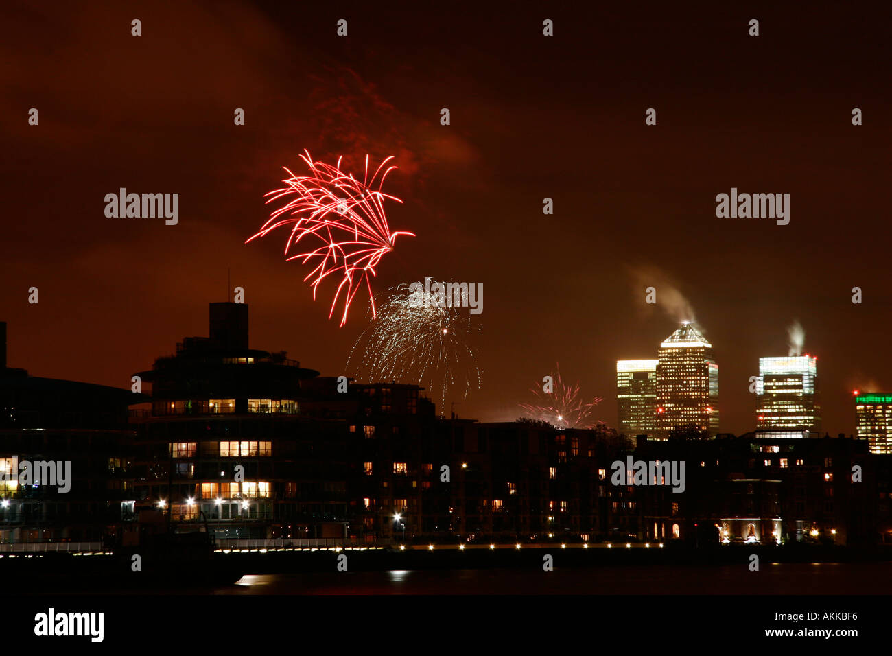 Fire works thames hi-res stock photography and images - Alamy