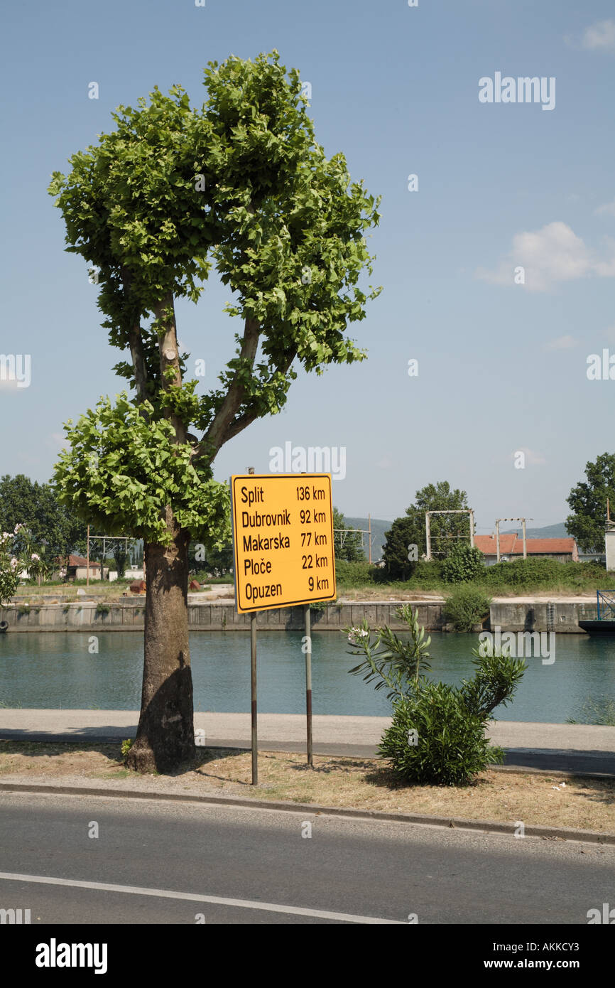 Croatia, Road Sign Stock Photo - Alamy