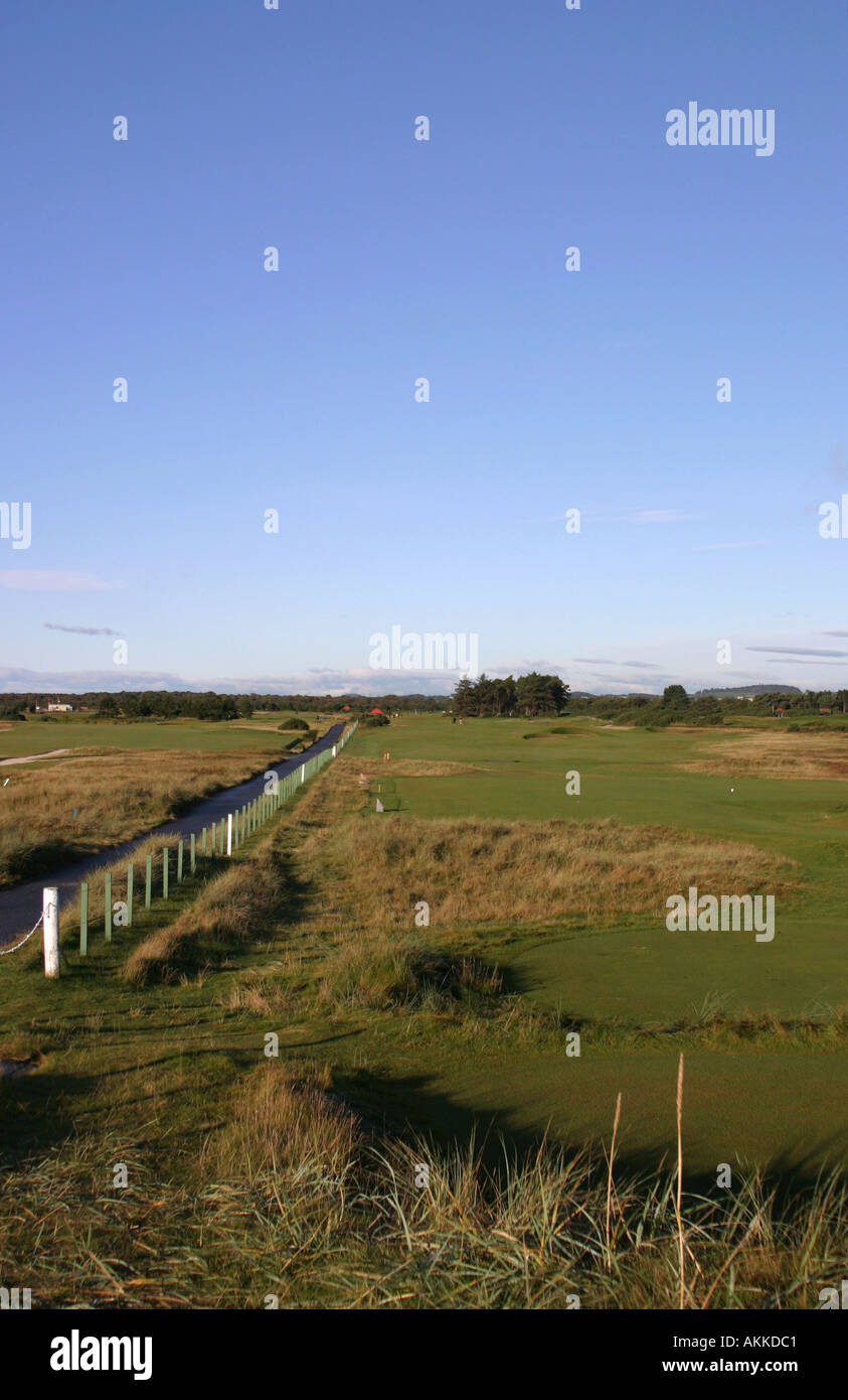 Golf course alley hi-res stock photography and images - Alamy