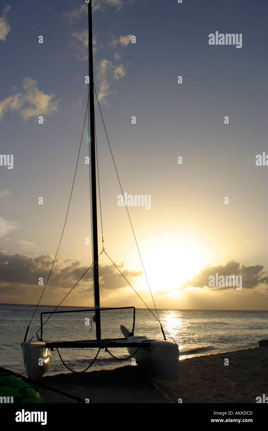 Twin mast sailing boat hi-res stock photography and images - Alamy