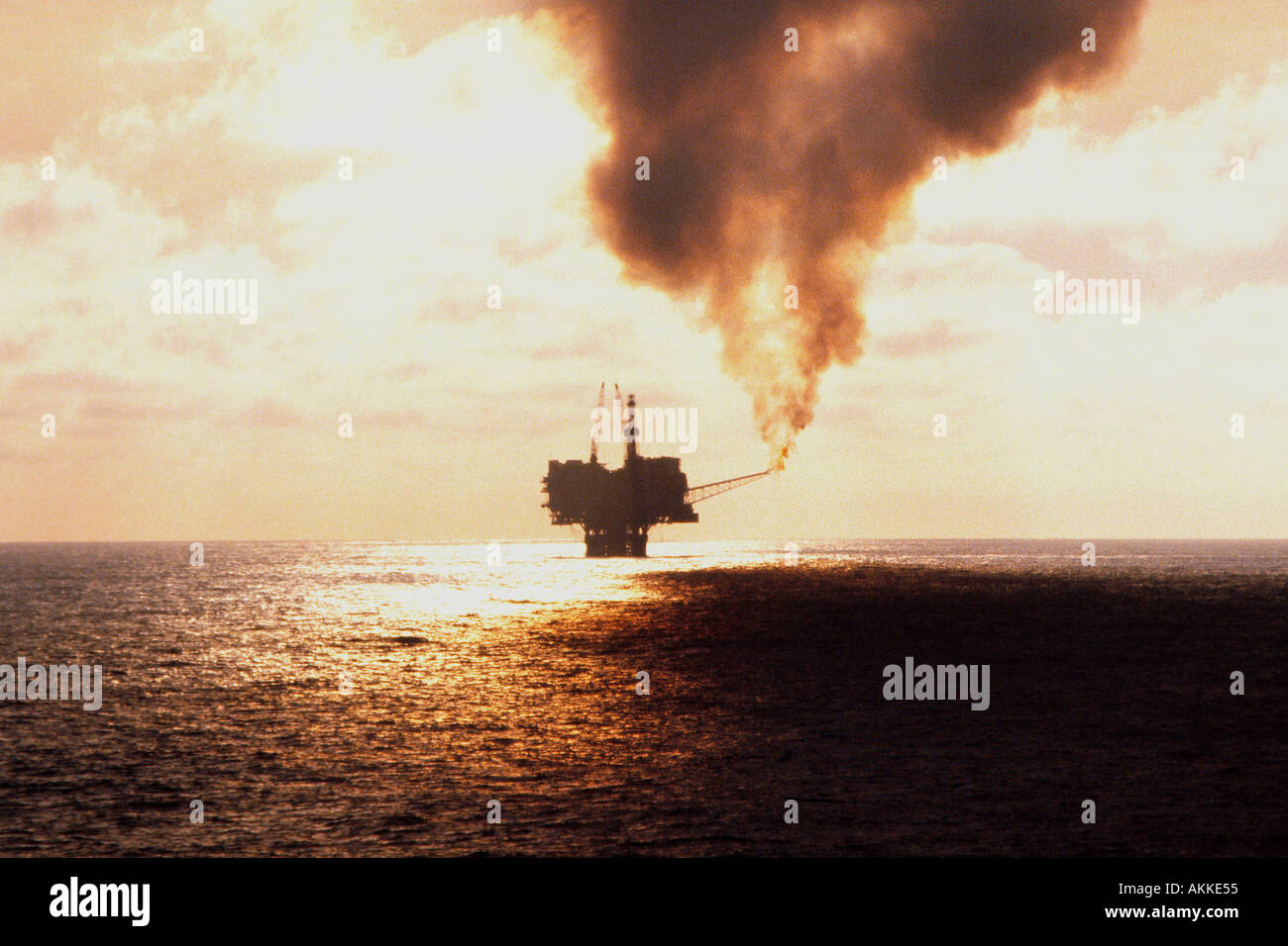 North sea oil and gas fire hi-res stock photography and images - Alamy