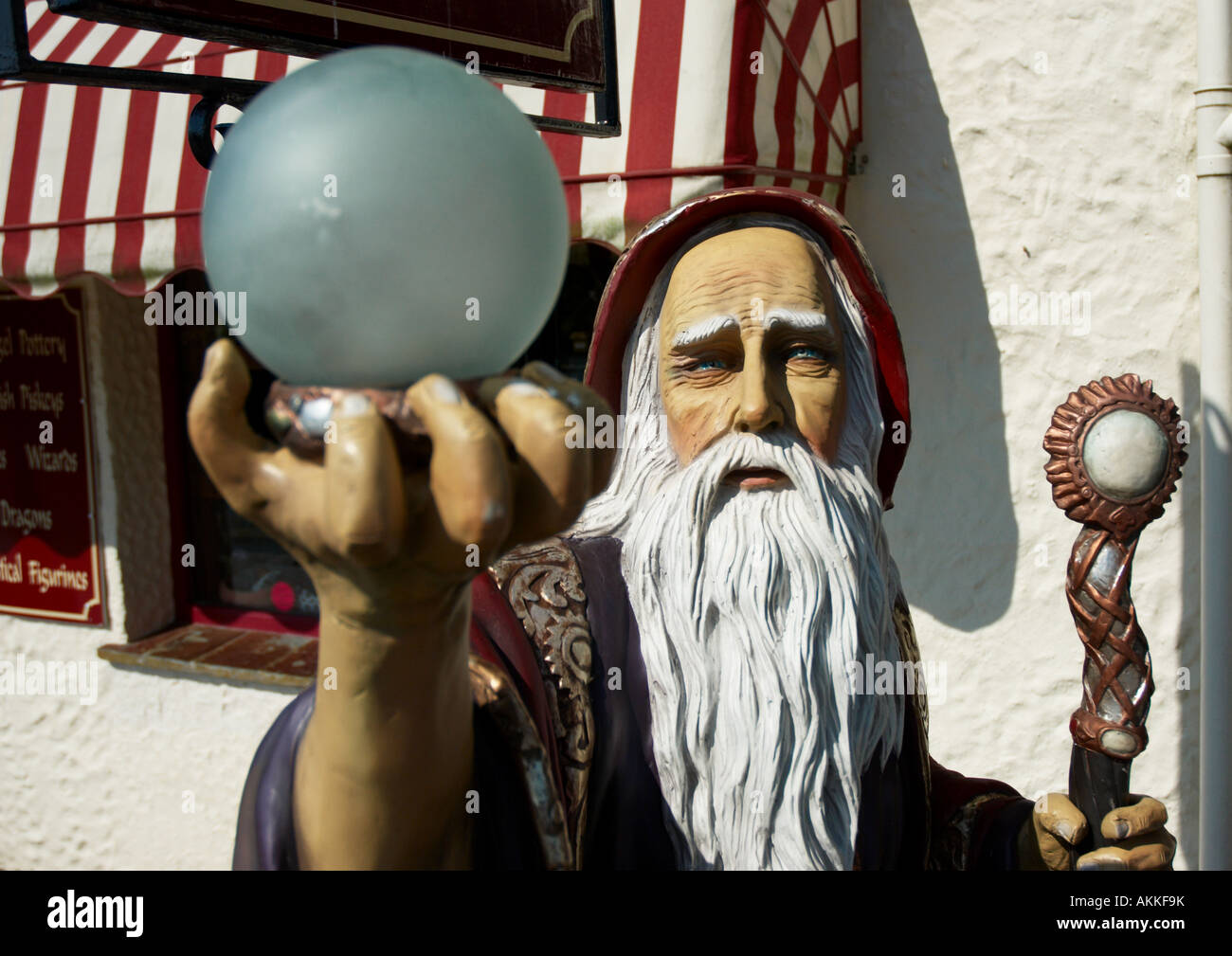 Merlin the magician hi-res stock photography and images - Alamy