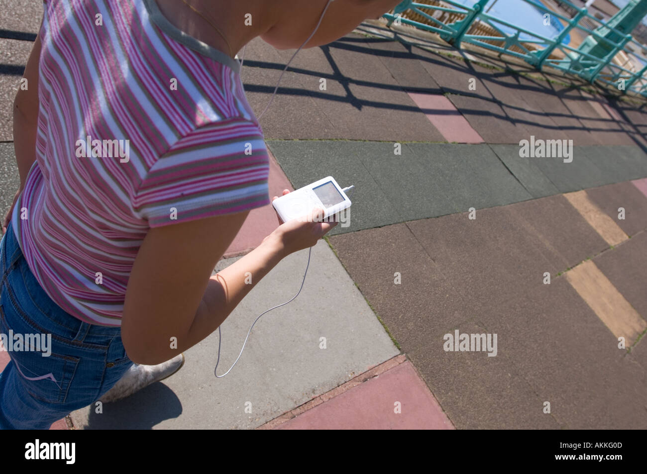 Walkman music teenage girl hi-res stock photography and images - Alamy