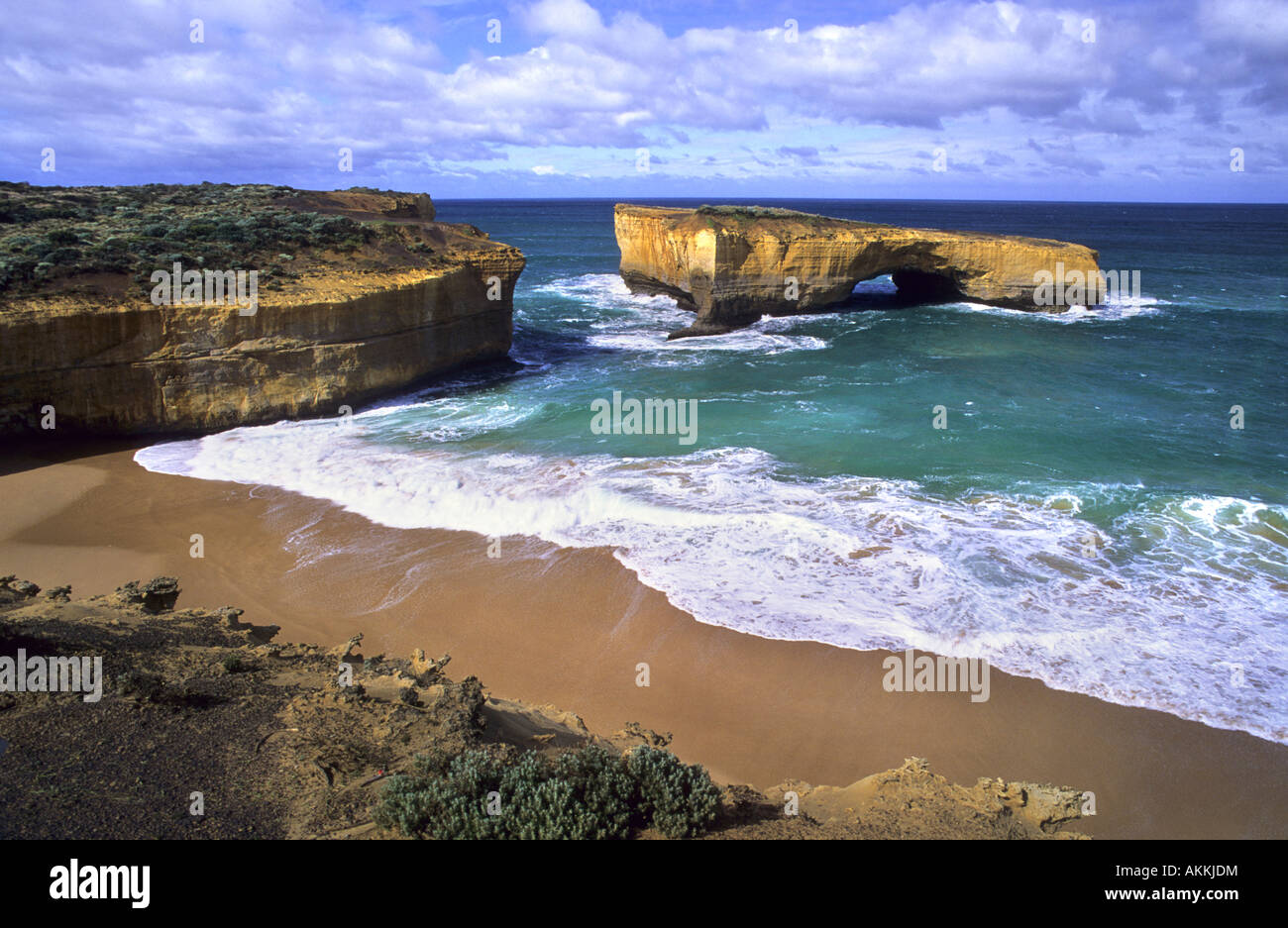 London bridge rock formation hi-res stock photography and images - Alamy