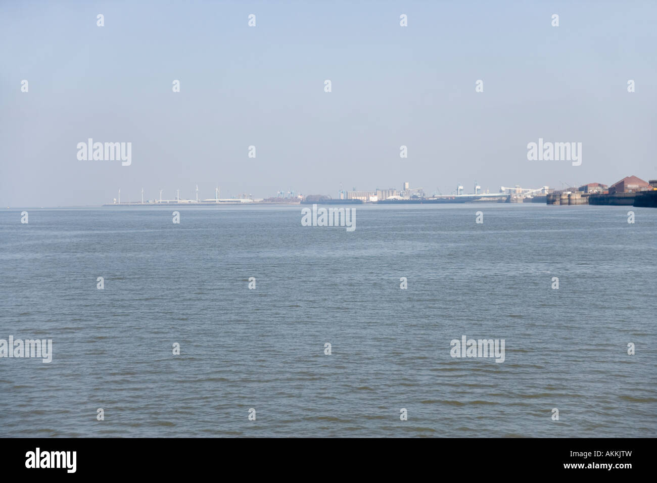 Liverpool bootle docks hi-res stock photography and images - Alamy