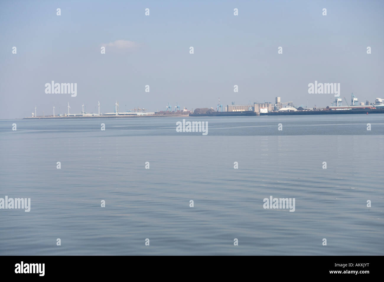 Liverpool bootle docks hi-res stock photography and images - Alamy