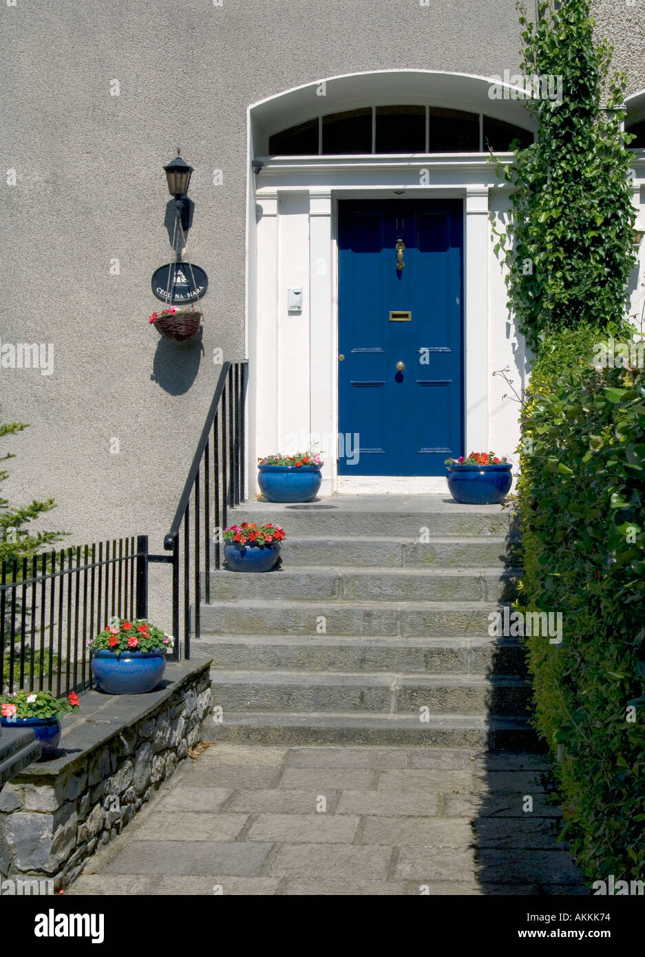 Victorian terrace ireland hi-res stock photography and images - Alamy