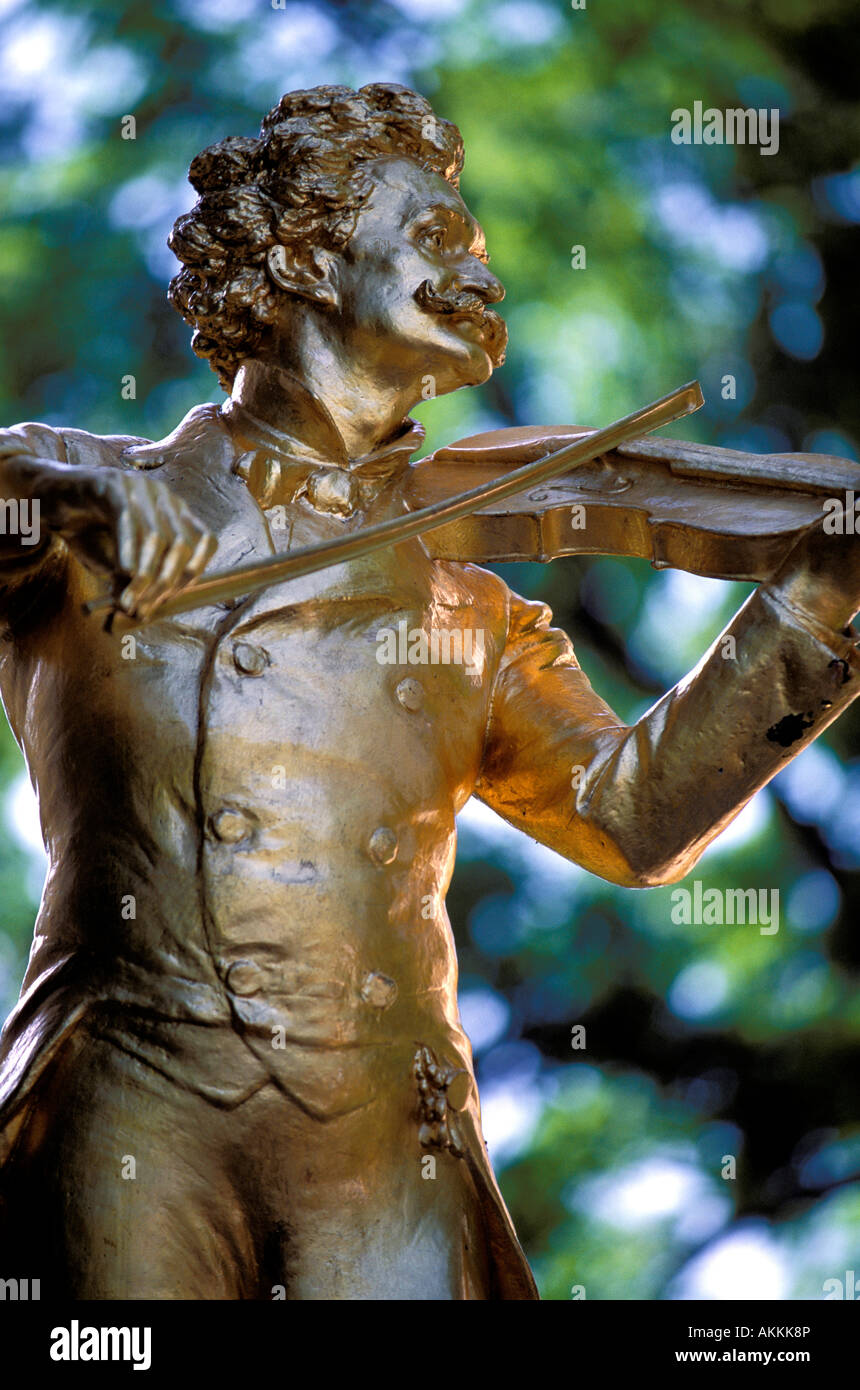 Austria, Vienna, Strauss Memorial, Joseph Strauss' statue in Stadtpark ...