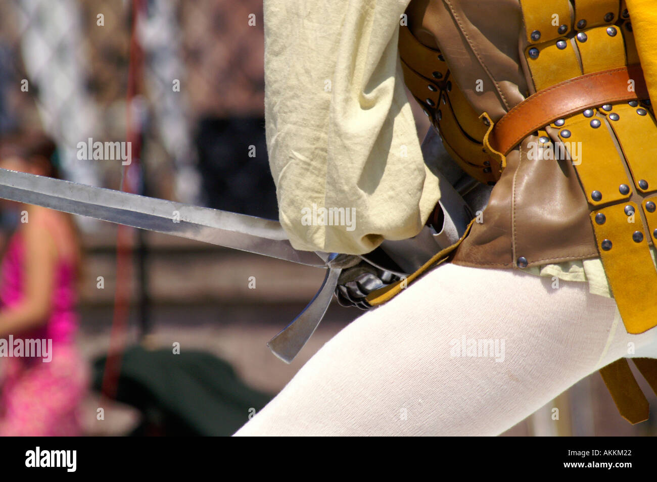 Medieval swordsman hi-res stock photography and images - Alamy