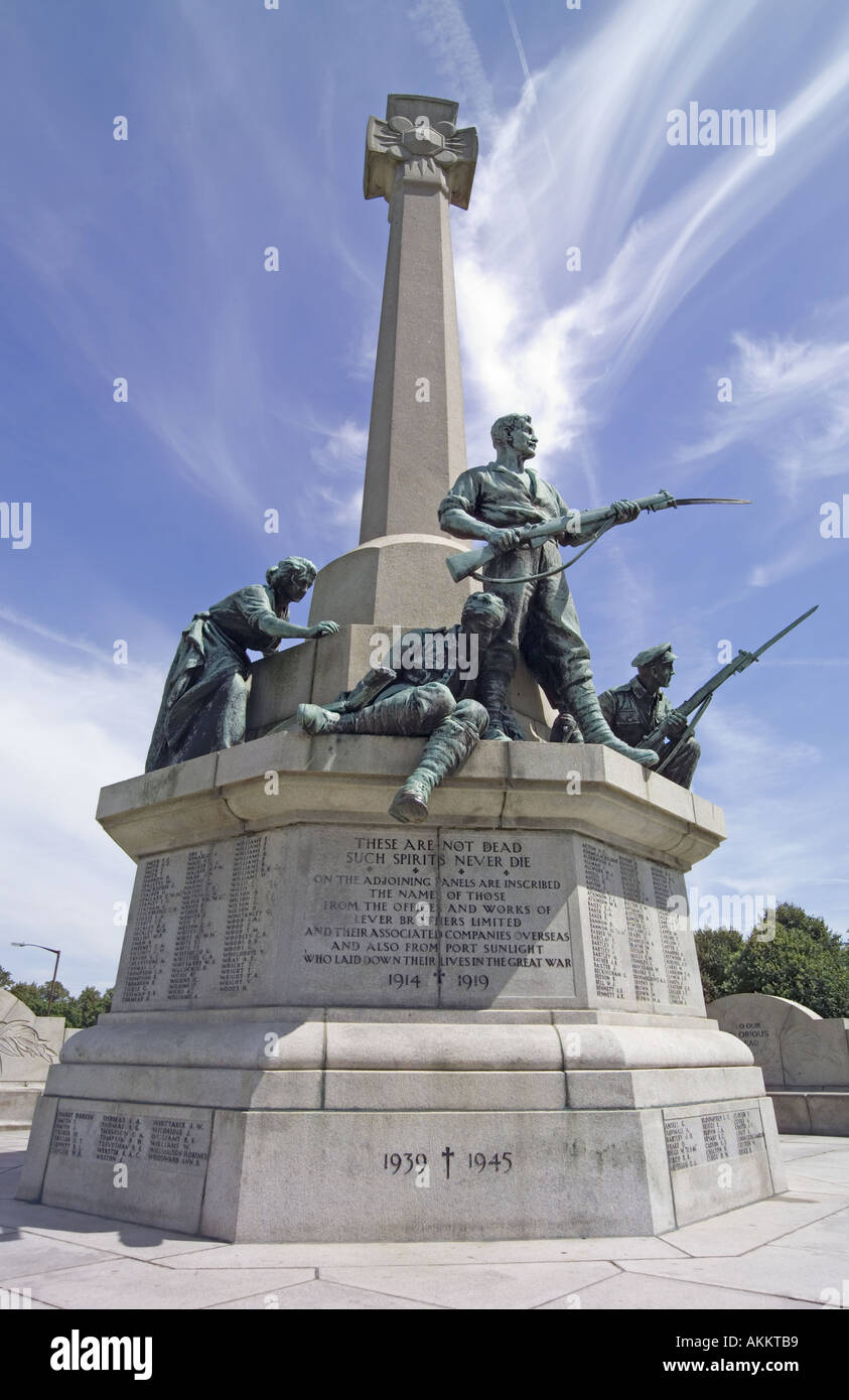 Main Sculpture of soldiers,with guns,War Memorial Port Sunlight Wirrel ...