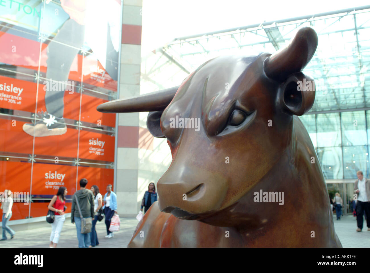 Bull Statue Bullring Shopping Center Birmingham England Stock Photo - Alamy