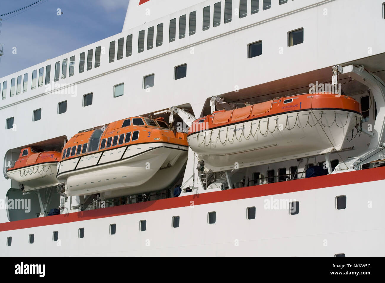 Life boats hi-res stock photography and images - Alamy