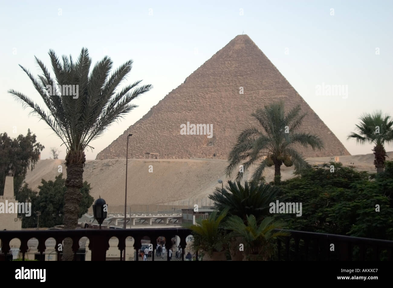 Egyptians Building Pyramids High Resolution Stock Photography and ...