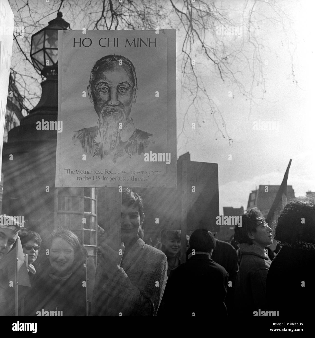 Vietnam war protest 1968 london hi-res stock photography and images - Alamy