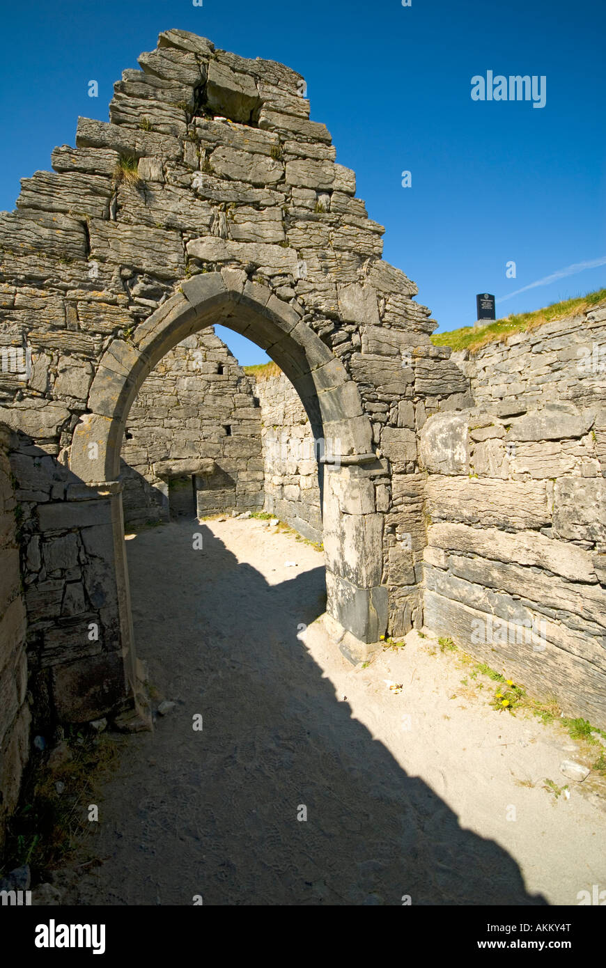 The ruined Church of Teaghlach Éinne, Inishmore, Aran Islands, Co ...