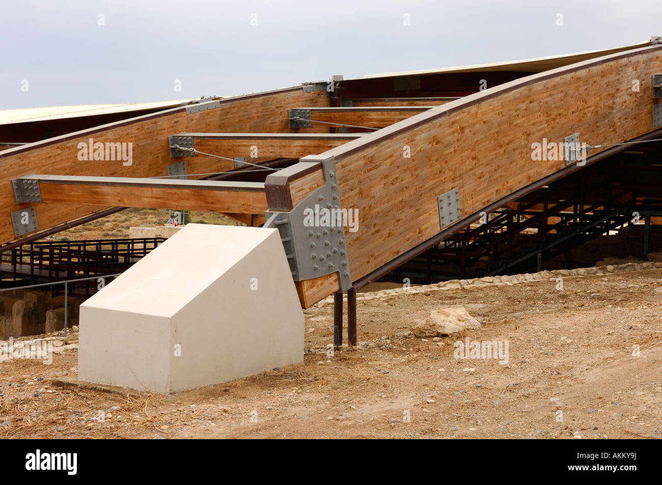 Roofing supports hi-res stock photography and images - Alamy