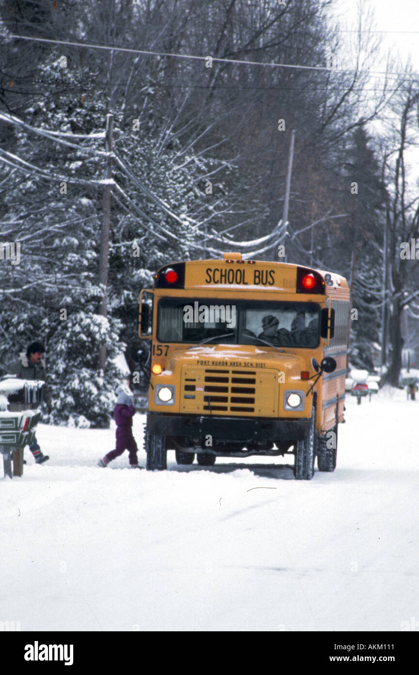 School bus snow storm hi-res stock photography and images - Alamy