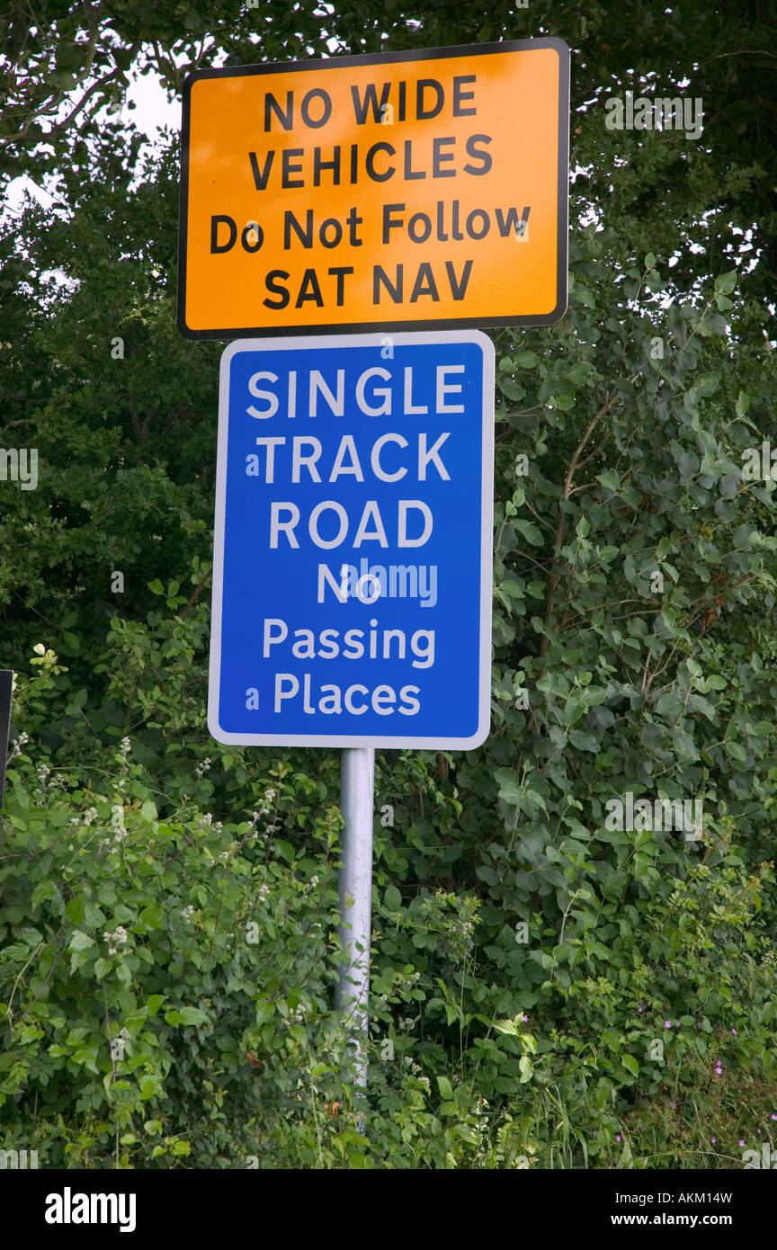 Lorry stuck sat nav hi-res stock photography and images - Alamy