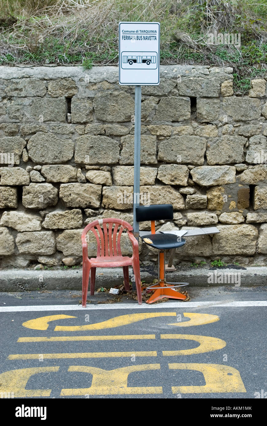 Bus stop bar street hi-res stock photography and images - Alamy