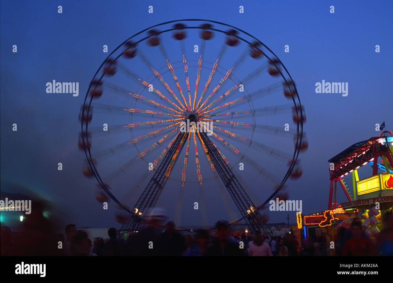 Fairground attraction night hi-res stock photography and images - Alamy