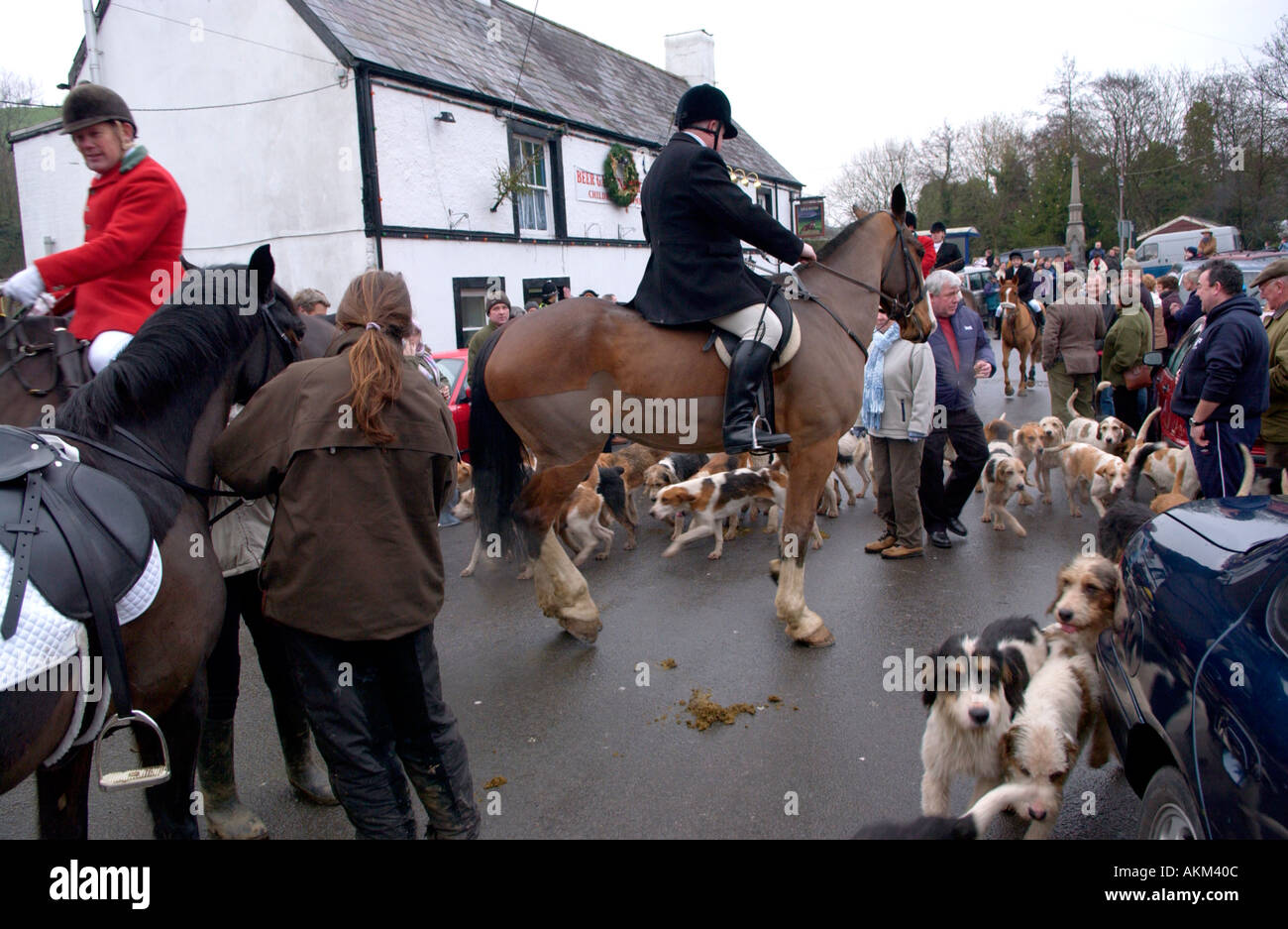 Boxing day fox hunting meet hi-res stock photography and images - Alamy