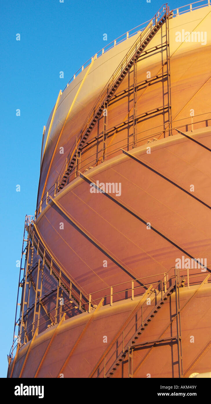 Gasometer england hi-res stock photography and images - Alamy