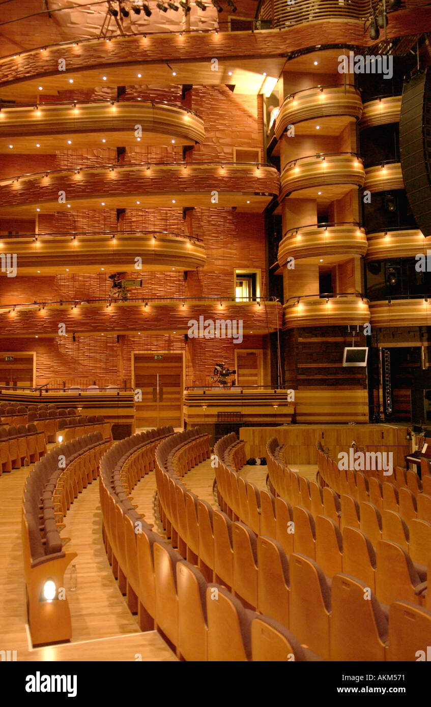 Gordon centre hi-res stock photography and images - Alamy