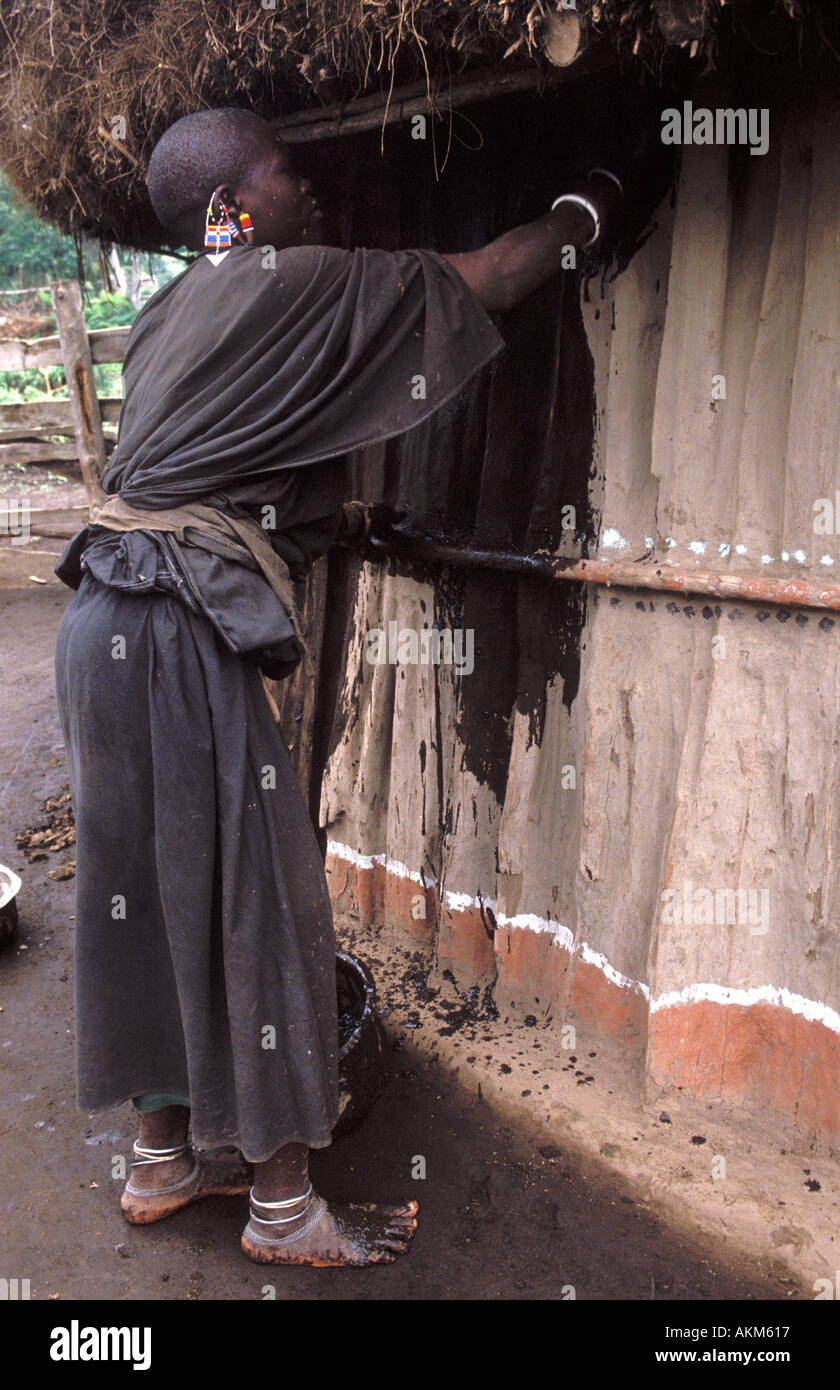 Cow dung hut hi-res stock photography and images - Alamy
